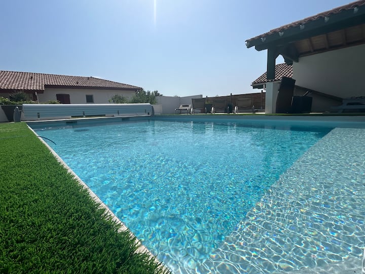 Maison Avec Piscine Et Brasero - Hasparren