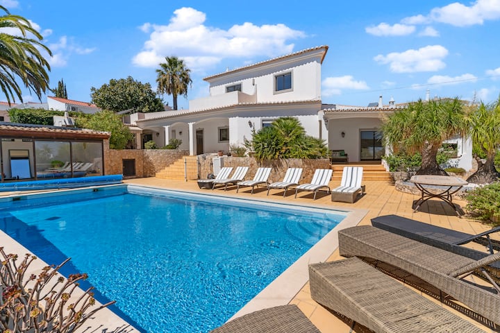 Relaxing Lagos Villa W/ Private Pool, 6 Min Beach - Lagos