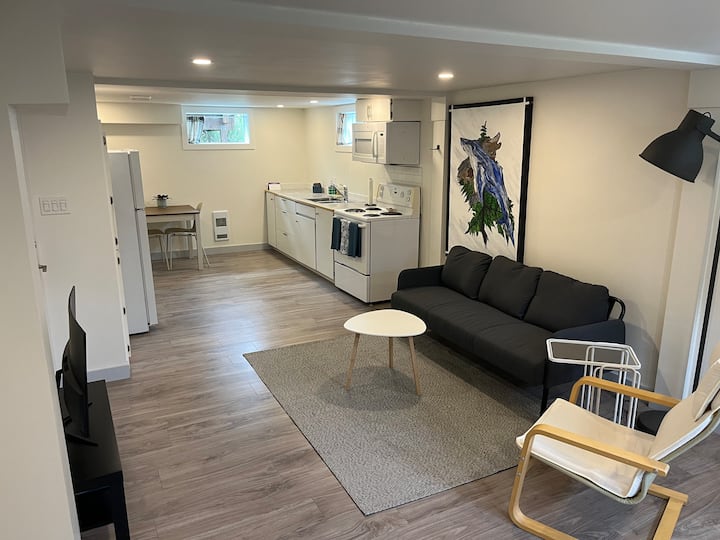 Bright Cozy Suite In South Nanaimo - Nanaimo