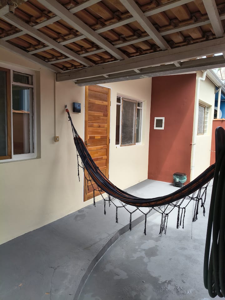 Aconchego/serenidade
1 Quarto / Acomoda 4 Pessoas - Peruíbe