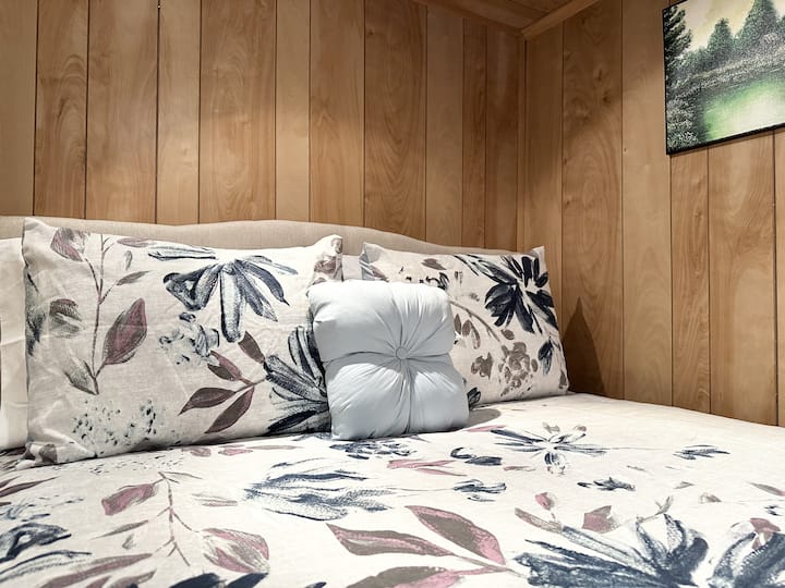 Db Dover, Durham, Portsmouth, Maine, With Parking - Dover, NH