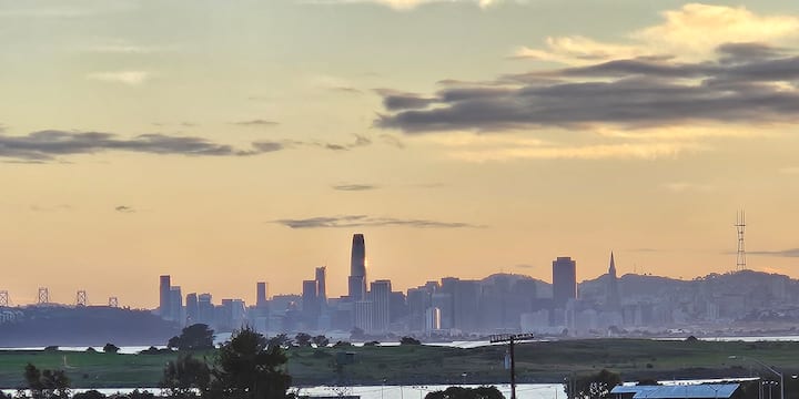 Golden Gate Sunset Home Base, Perfectly Located! - Berkeley
