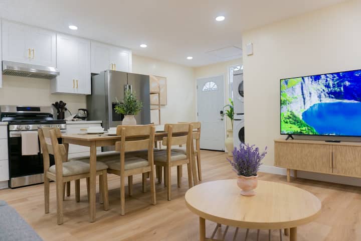 Peaceful & Cozy Home In Covina - San Dimas, CA