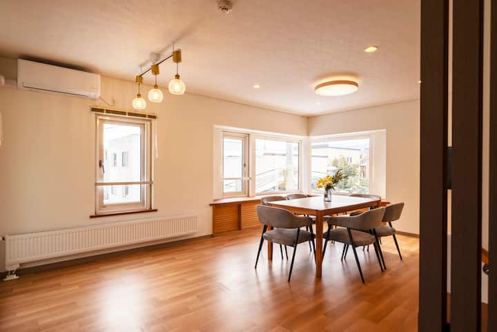 【Calminn】札幌駅まで１駅/駐車場あり/3寝室最大12名 - Sapporo