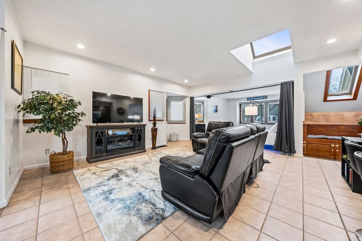 Oxford-park Avenue Luxury Suite - Rochester, NY