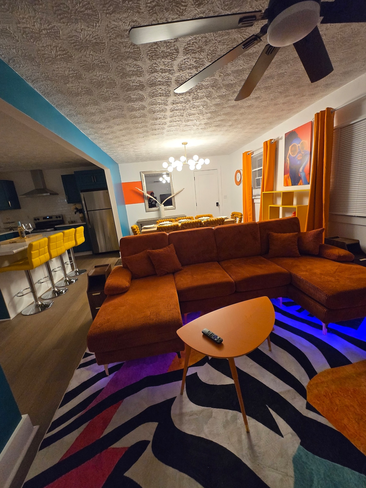 Color Me Bad: una experiencia atrevida y llena de arte - Casas en renta ...