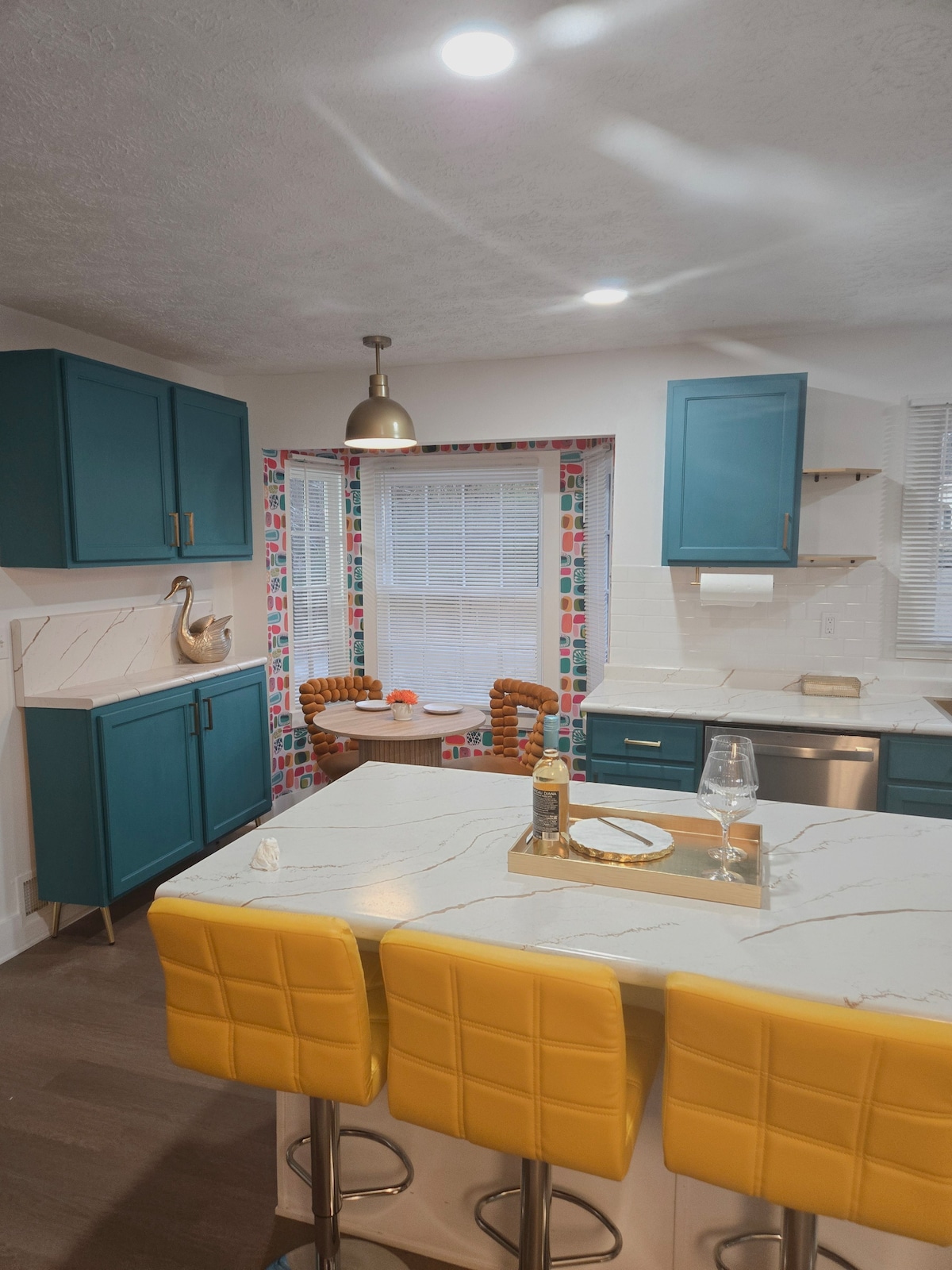 Color Me Bad: una experiencia atrevida y llena de arte - Casas en renta ...