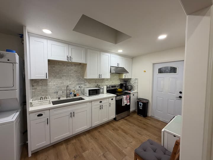 Cozy Back House • Private & Comfortable - West Covina, CA