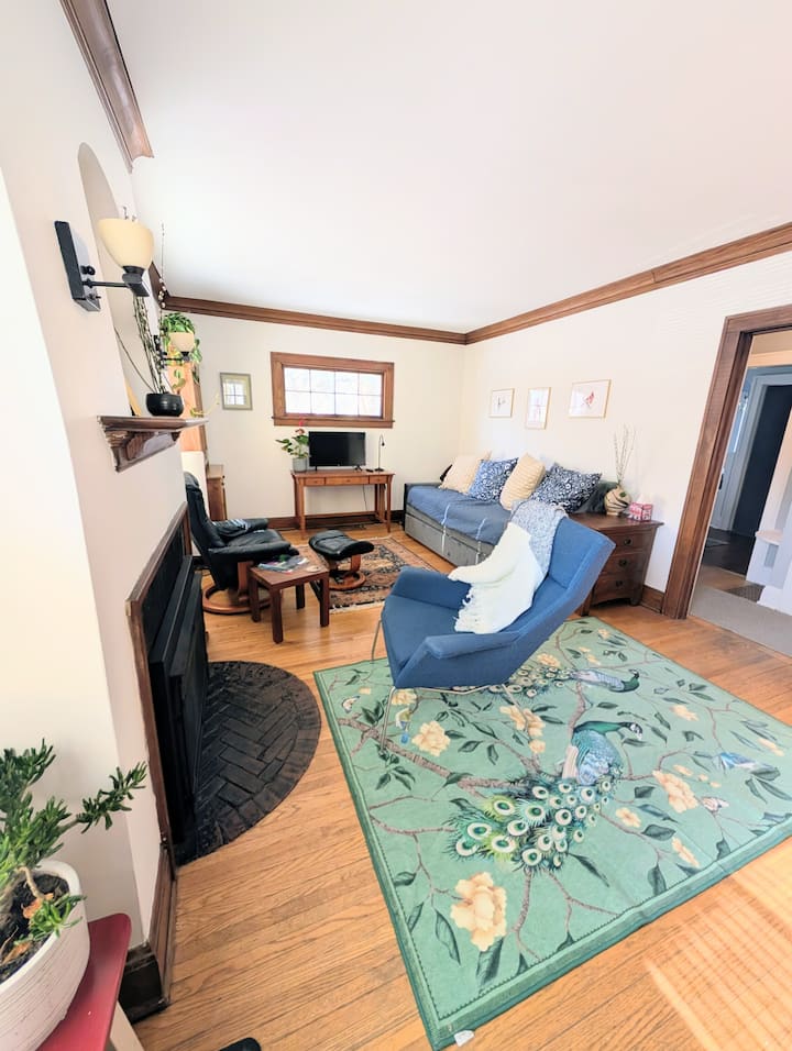 Cozy Craftsman Retreat~nestled In Highland Park - Saint Paul, MN