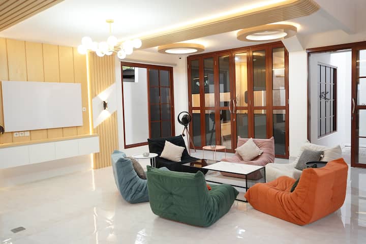 Villa Tomari House Makassar - Makassar