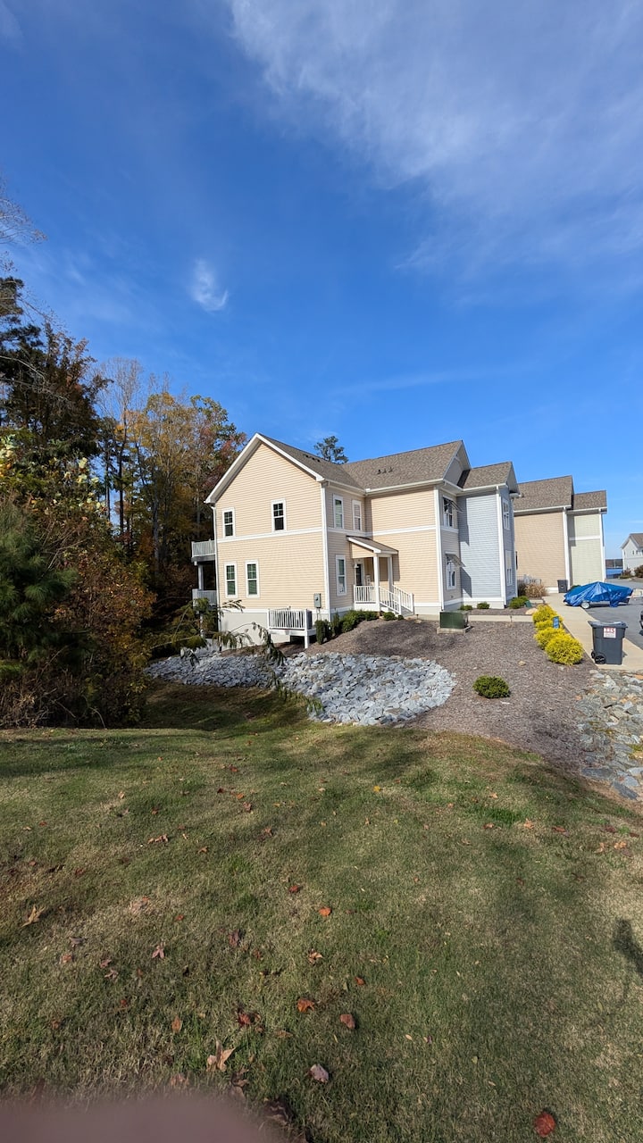 Family-friendly 4br Townhouse W. Water/nature View - Littleton, NC