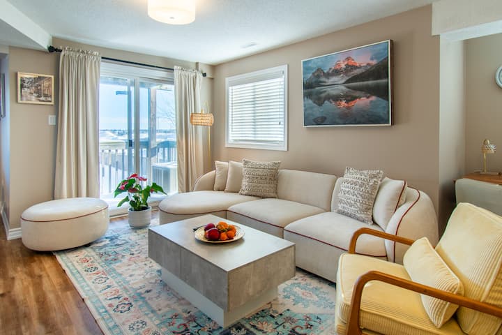 Cozy Barrie Retreat Near Lake Simcoe & Parks. - Barrie