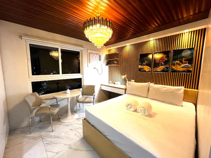 Business Leisure | Sky View Studio | 300mbps Wi-fi - Cebu City