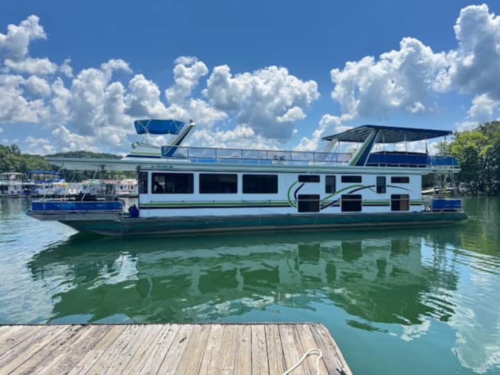 Houseboat, Dale Hollow Lake, Water Slide, Family - Standing Stone State Park, Hilham