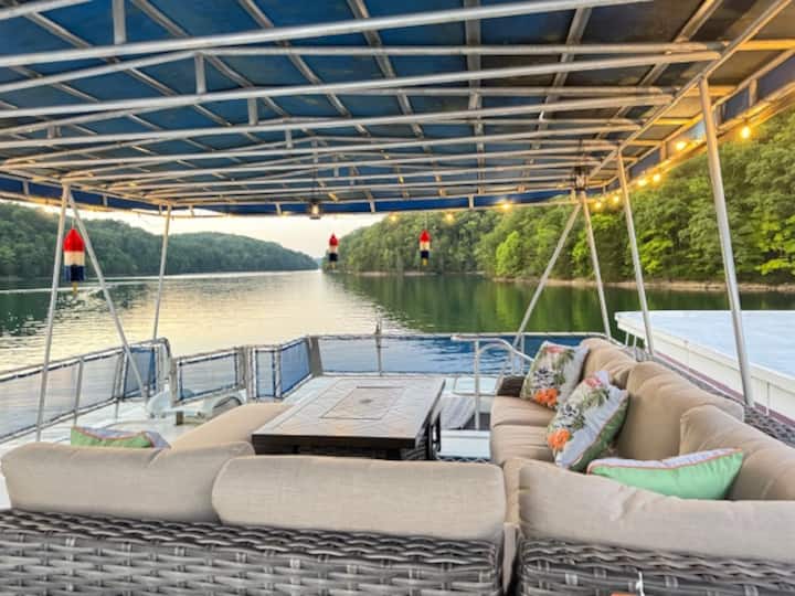 Houseboat, Dale Hollow Lake, Water Slide, Family - Dale Hollow Reservoir, TN
