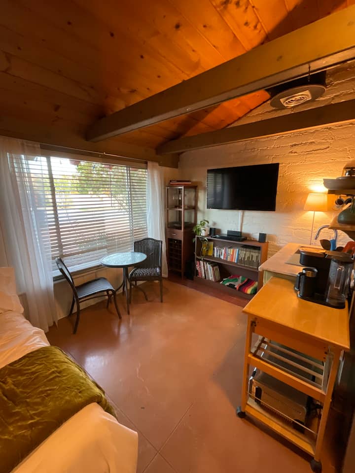 Guest House ‘Casita Rosita’ In Midtown Tucson - Tucson, AZ