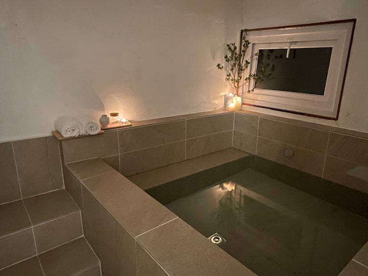 [스테이1983]감성한옥/대형욕조/황리단길/동궁과월지/불멍/쫀드기/비대면체크인/집앞무료주차 - Gyeongju-si