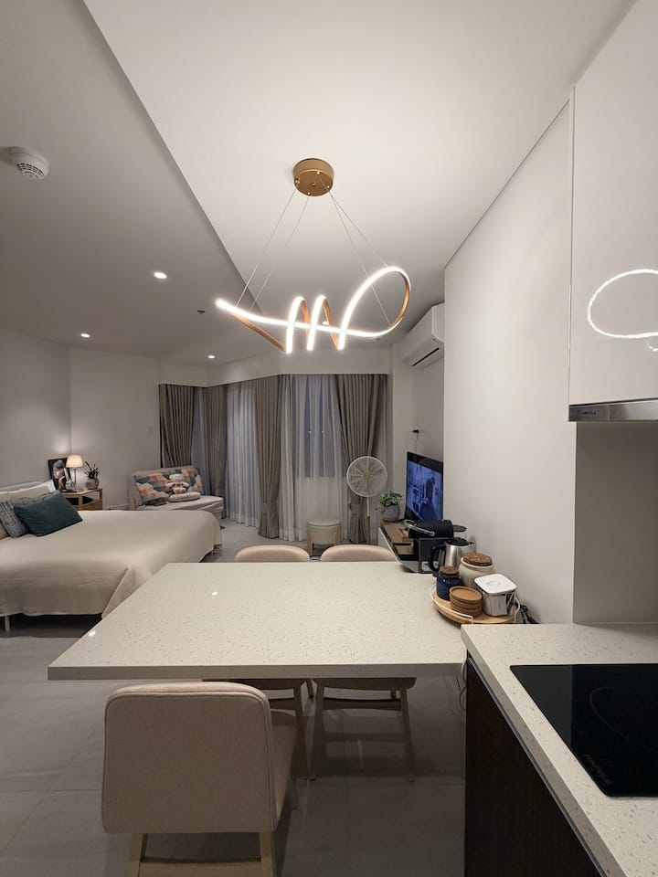 The Belle Vue At The 10th - Philippines