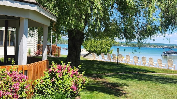 Lakeside Club | Indoor Pool, Private Beach & Lake - Petoskey, MI