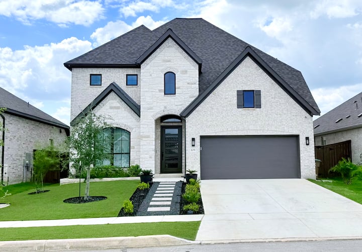 Luxury Retreat | 5br | Resort Access | La Cantera - Boerne, TX