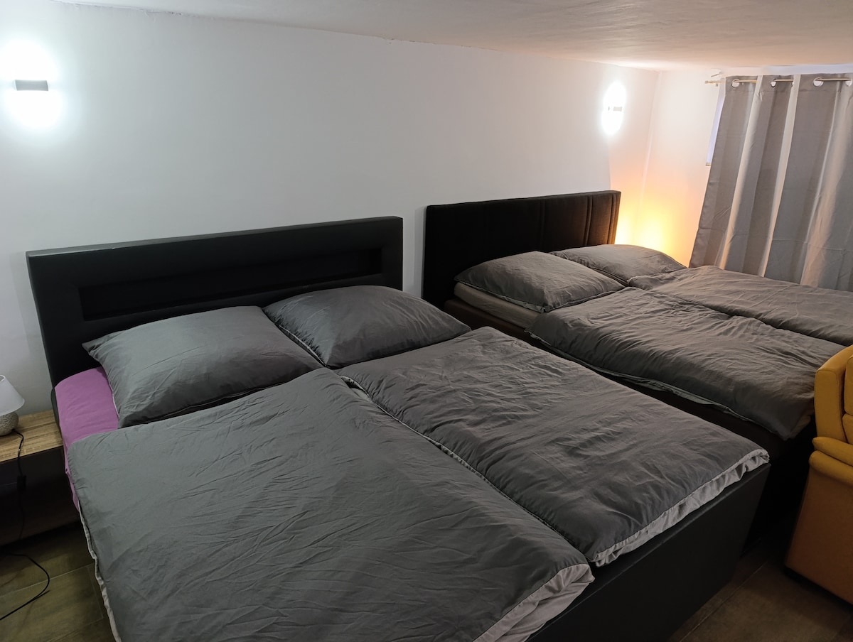 Appartement de 100 m², arrivée 24h/24, parking gratuit, cuisine, wifi ...