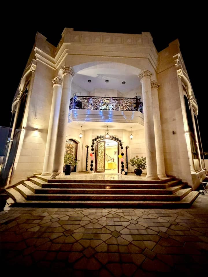 Japanese Capsule Hostel Villa | Peaceful Living - Dubai