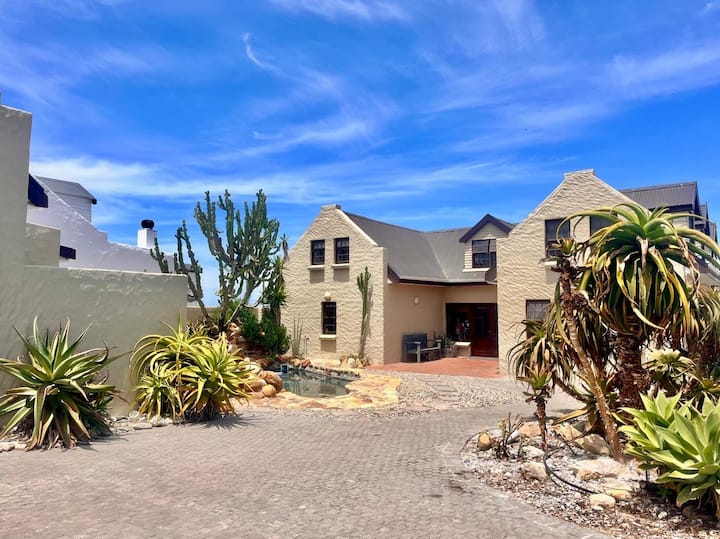 The Grotto Bay Getaway - Grotto Bay