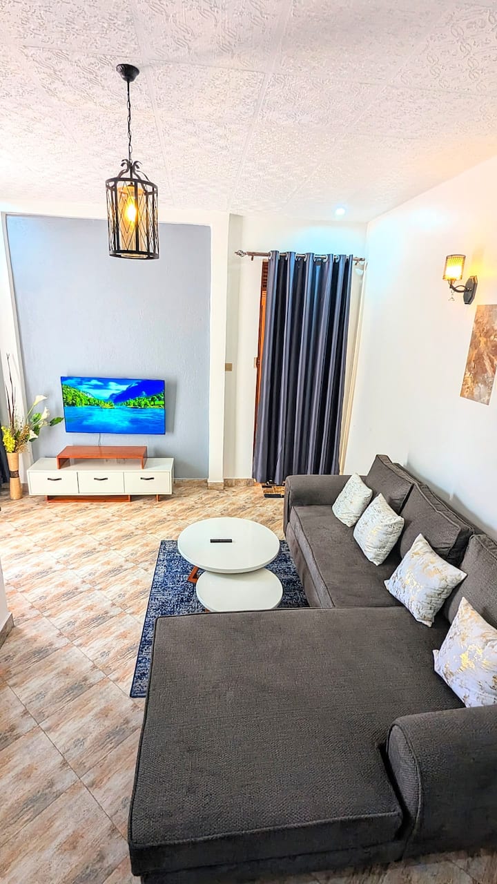 Cozy Home, 5 Mins Drive From Acacia Mall. - Kampala