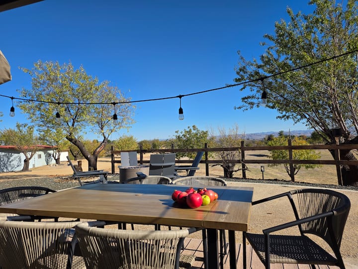 *New* Wine Country Retreat - 3bd Modern Farmhouse - San Miguel, CA