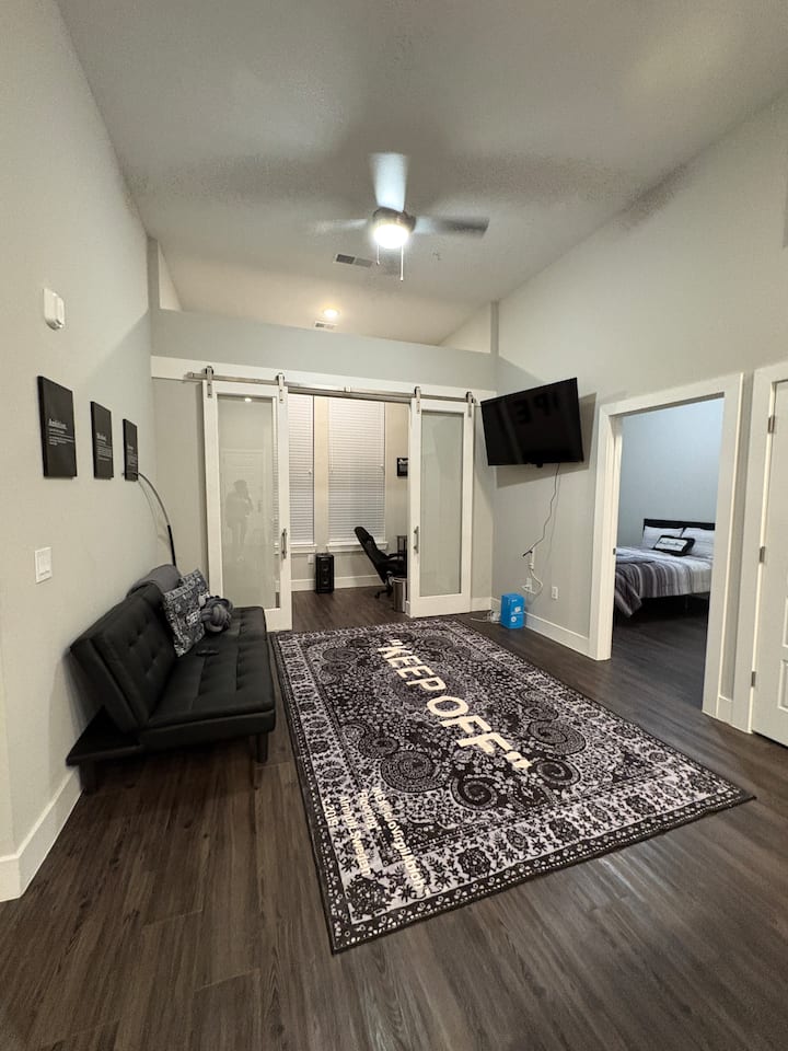 Luxury 2bd Apt Nearstadiums, Downtown, Airport - Raleigh, NC