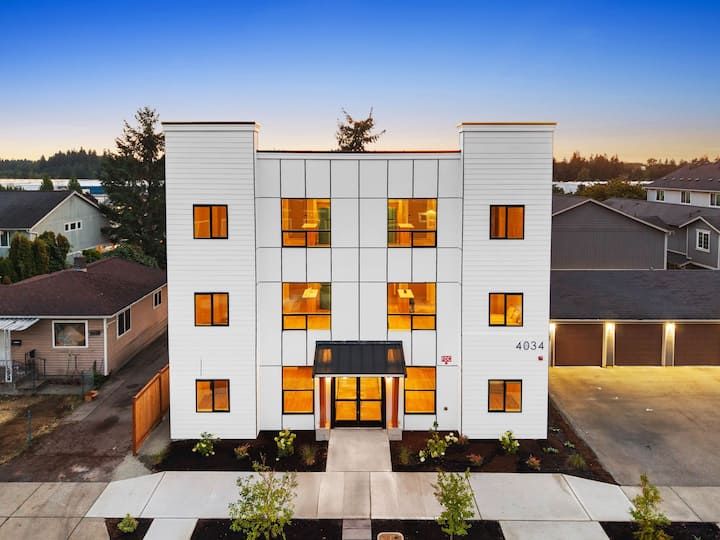 Stylish Private Apartment/ Cozy & Modern - Ruston, WA