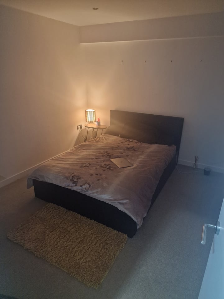 Panoramic Split-level Penthouse With Balcony - Northampton