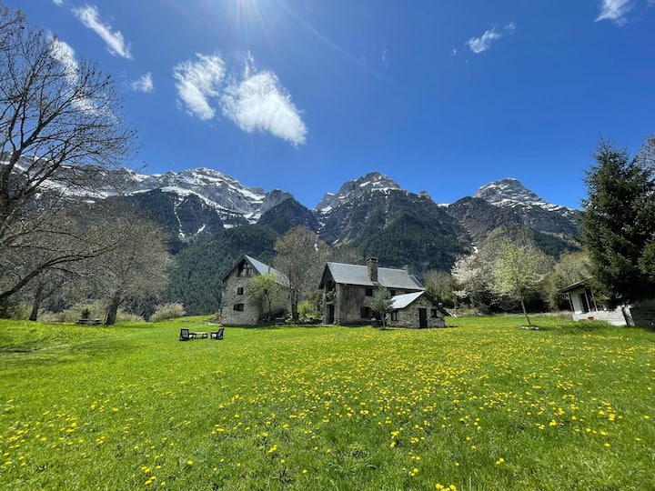 Casas De Zapatierno Alojamiento Rural Con Encanto - Bielsa