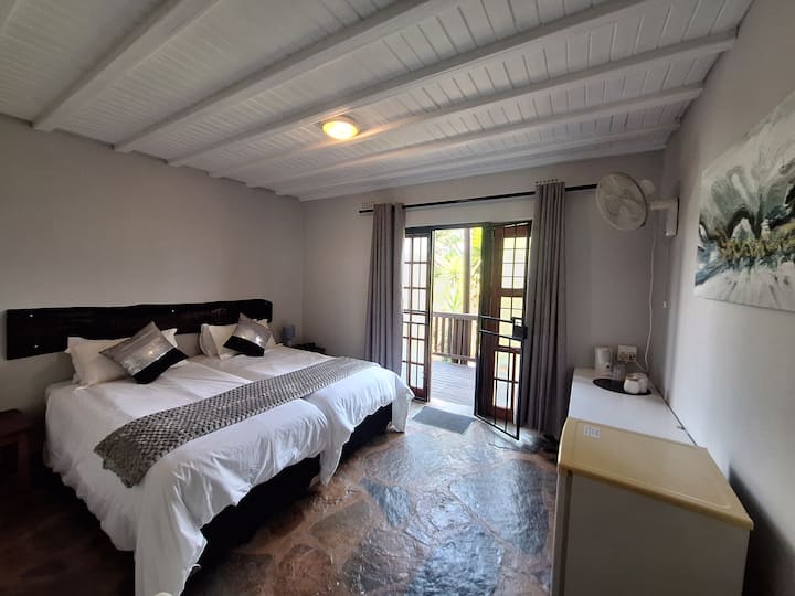 Bridal Veil View Suite - Room 1 - Sabie
