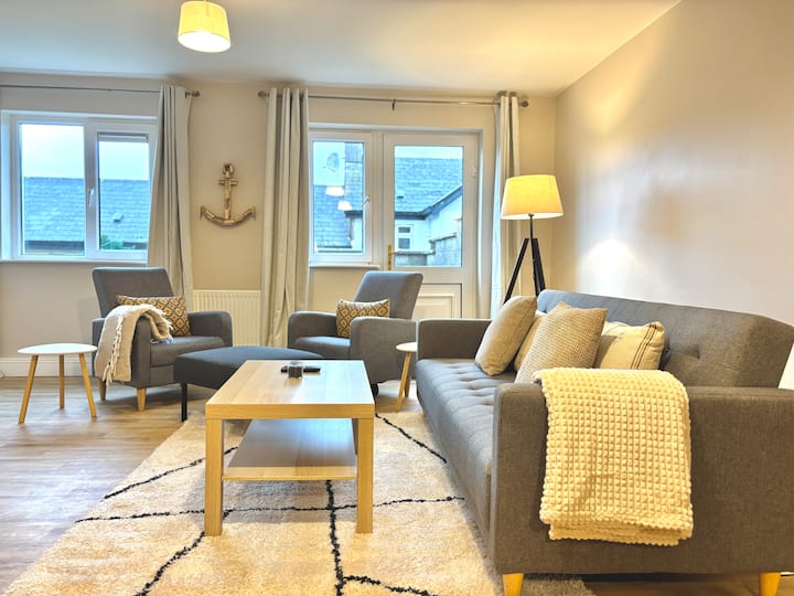 Cobh Panorama: Sea & Cathedral Views - Cobh