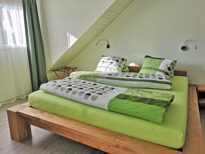 Large, Fully Equipped Flat, Heart Of The Village - Bözen