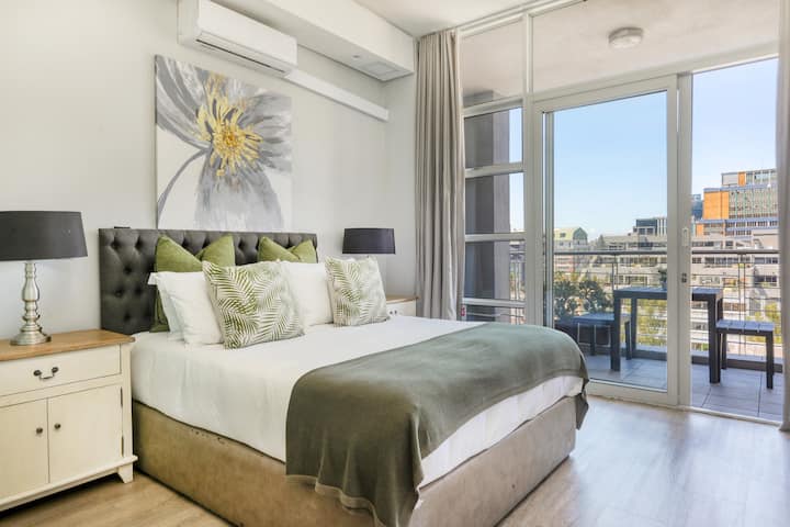 Modern Luxury Apartment, Cape Town Off Bree Street - Cape Town