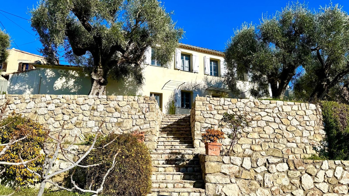 Charming stone house with view & pool - Houses for Rent in Cantaron ...