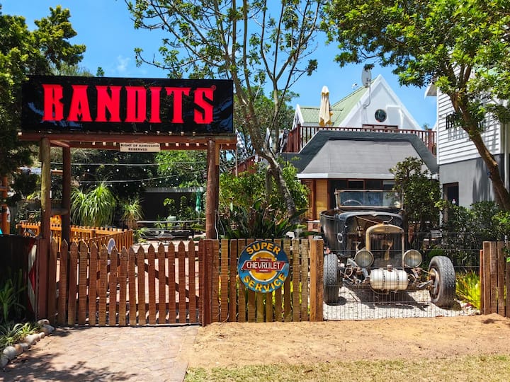 Bandits Inn - Sedgefield