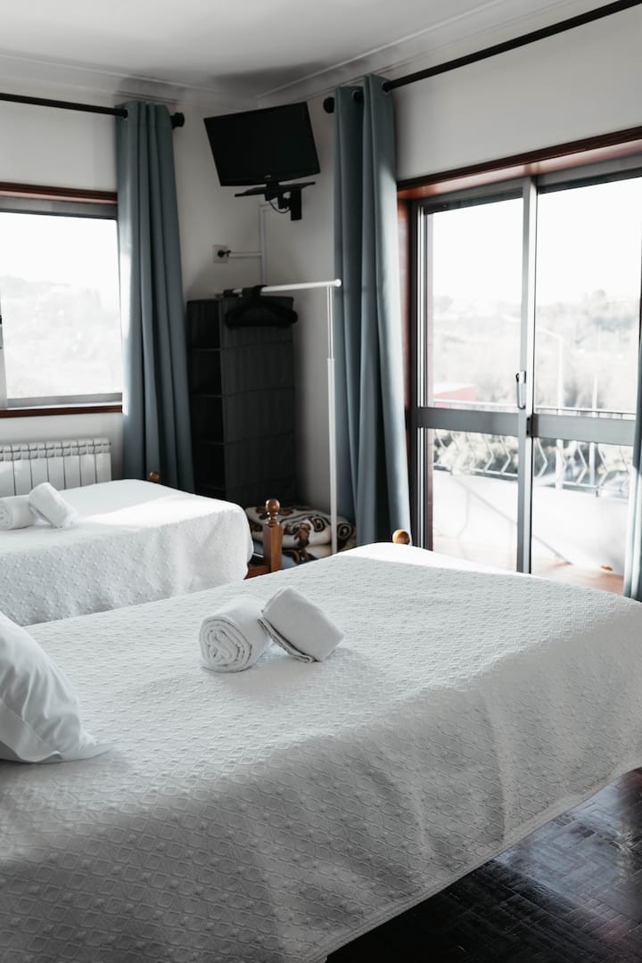 Anoitecer Itinerante - Chambre Vintage Avec Balcon - Ponte de Lima