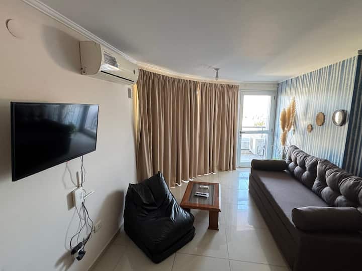 Departamento De Un Dormitorio Y Cochera. - Río Tercero