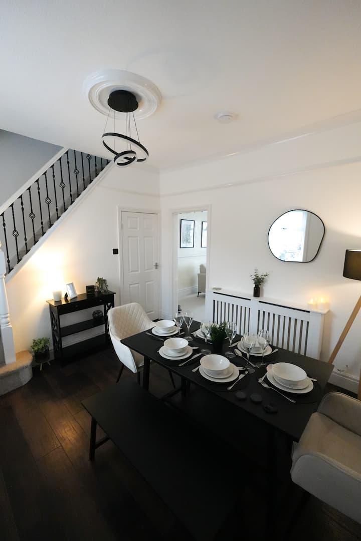 Cosy 3-bed Home Near Countryside Walks - Burnley