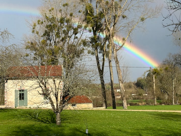 Petite Maison Au Bord De L’yonne - Vézelay