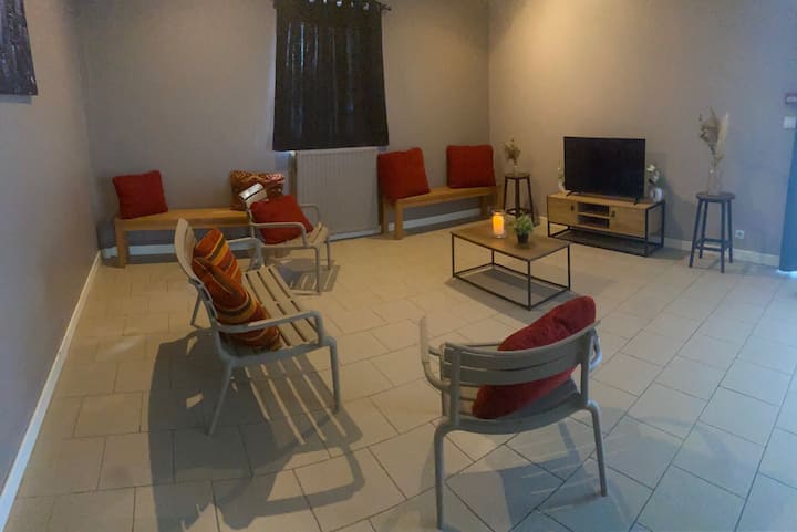 Maison D’hôtes Spacieuse Au Charme Authentique - Nolay