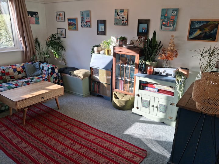 Cosy Flat Near Beach With Communal Seasonal Pool - Paignton