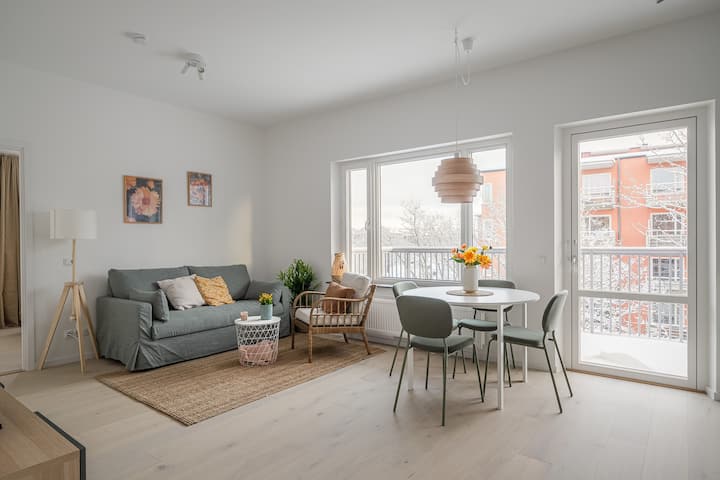 Fresh, Modern Living In A Beautiful Solna Area - Solna