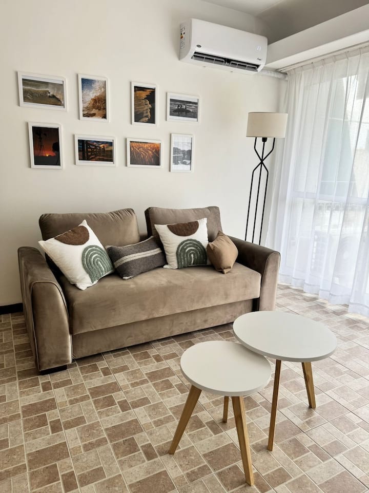 Paseo Aldrey. Dos Ambientes, Muy Luminoso - Argentine