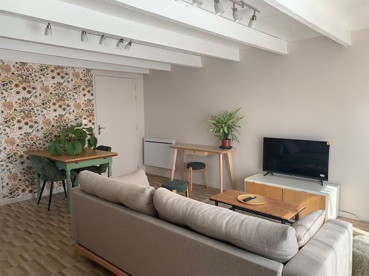 Maison-studio Avec Mezzanine Au Calme, Bien Située - Couëron
