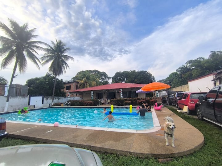 Casa Quinta Con Piscina Privada Hasta 20 Personas - Melgar