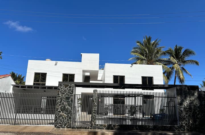 Casa Marina Los Ayala, A 2 Cuadras De La Playa - Los Ayala